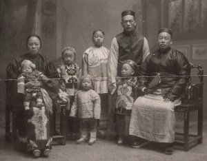 Fong Mon Hoy – 1905 Family Photograph | Chinese Exclusion Act Case Files