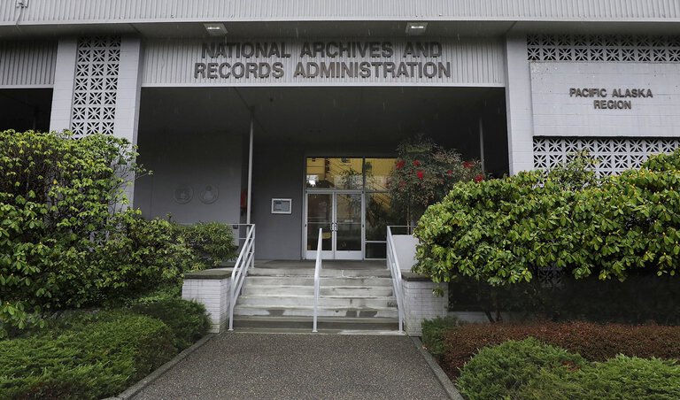 Judge Blocks Sale and Closure of National Archives in Seattle | Chinese ...
